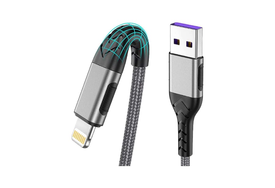 7 Best Apple CarPlay Lightning Cables for Your iPhone