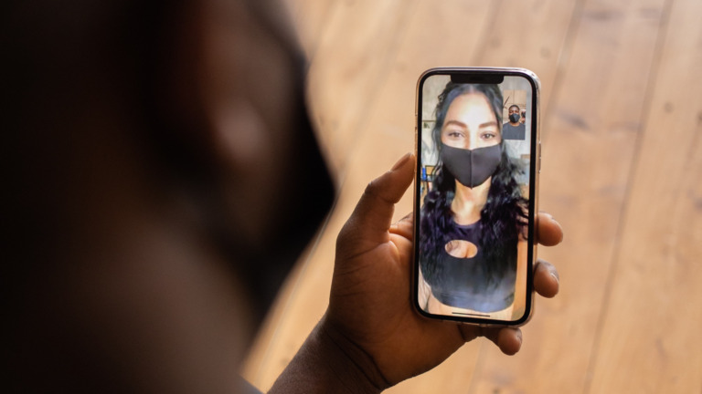 Top 8 FaceTime Tips and Tricks for iPhone and iPad - Guiding Tech