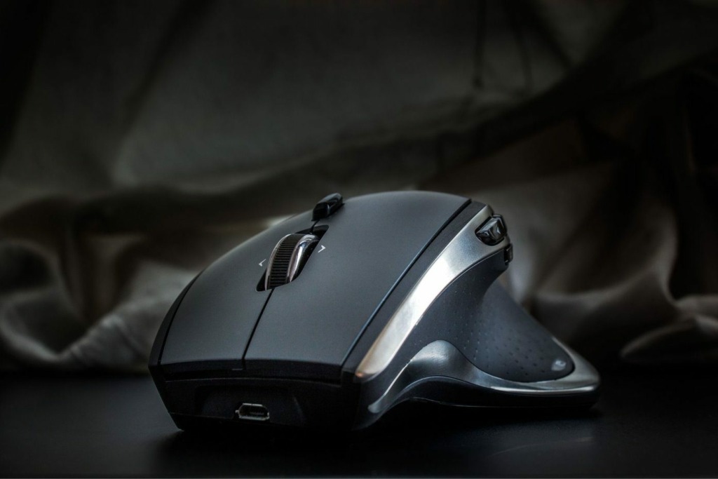 How to Change Mouse Sensitivity (DPI) and Other Settings in Windows 11 ...