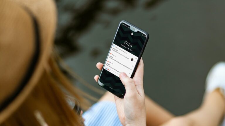 Hide Android On-Screen Keyboard When Using External Keyboard