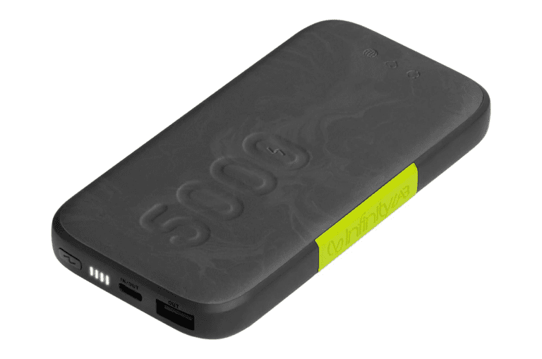 6 Best Power Banks for iPhone 14 Series - Guiding Tech