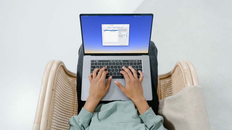 How to Get Text Replacement on Windows - Guiding Tech