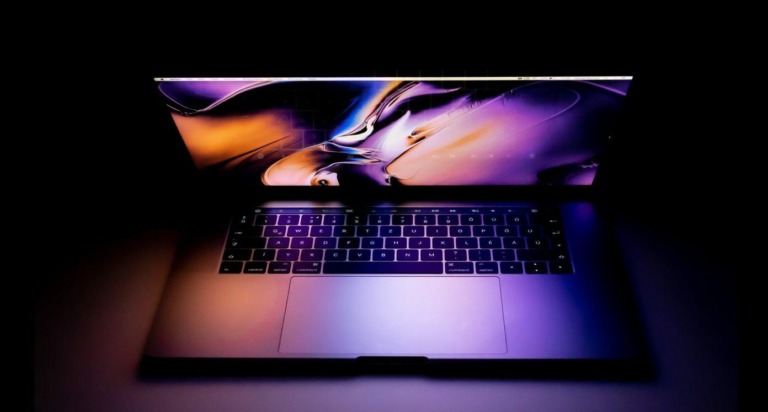 Top 4 PDF Readers with Night Mode