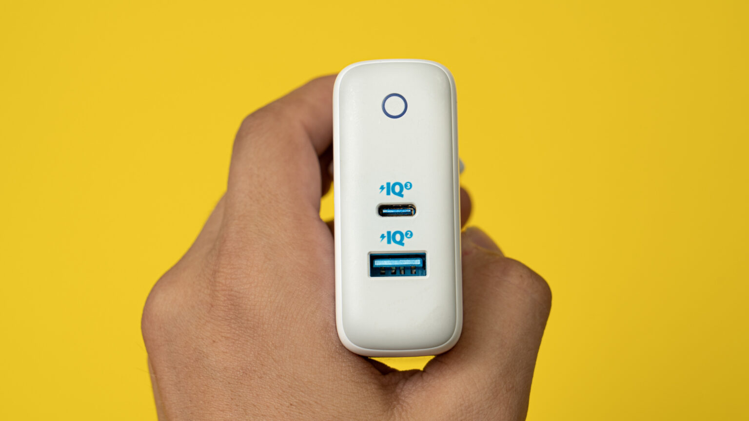 Guiding Tech 5 Power Banks for Wi-Fi Routers