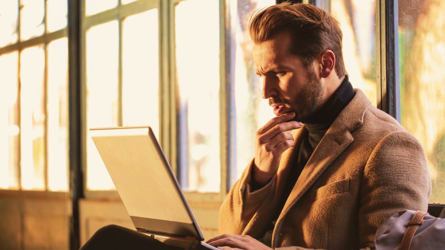 2 Ways to Resize the Taskbar Icons in Windows 11 - Guiding Tech