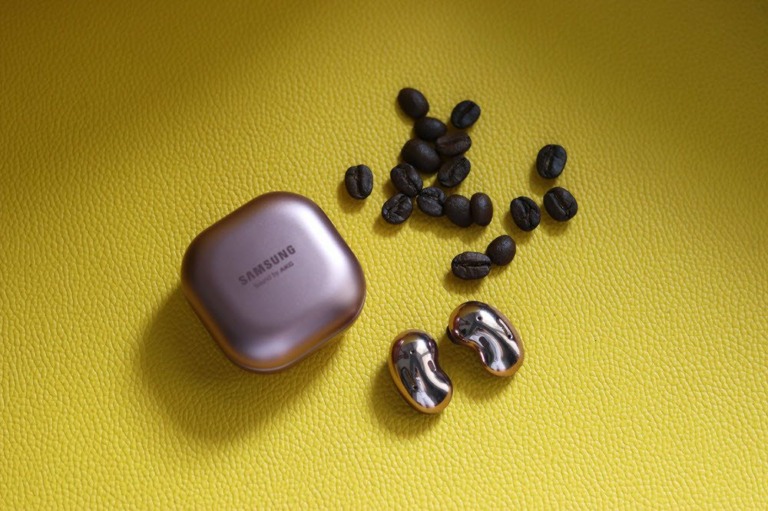 6 Best Samsung Galaxy Buds 2 Pro Cases and Covers - Guiding Tech