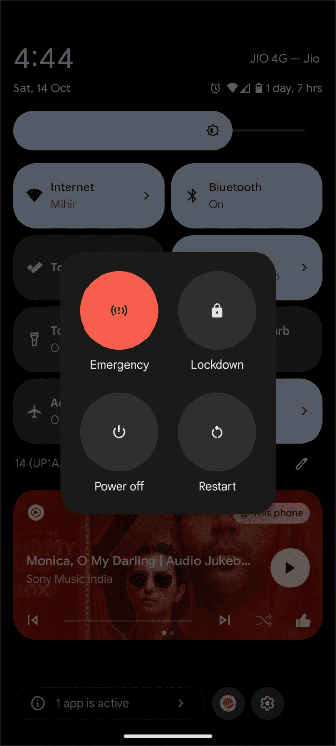 Why Is My Phone Screen Turning Green - Guiding Tech